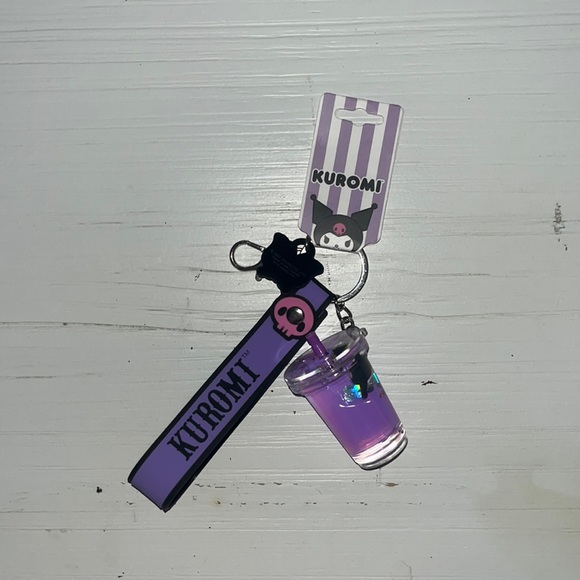 Hot Topic | Accessories | Kuromi Keychain | Poshmark